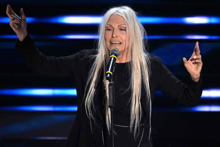 Anna Oxa età, malattia, dove vive, figli, marito, chirurgia: tutto ...
