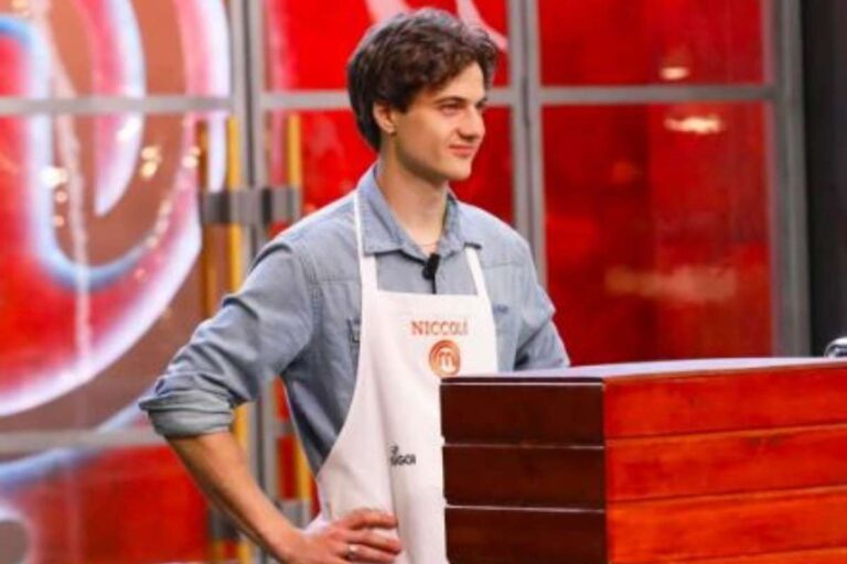 MasterChef, Niccolò è fidanzato? Lui rompe il silenzio: "A volte ...