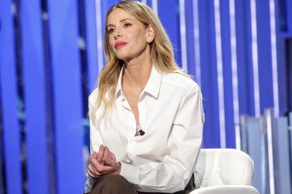 Alessia Marcuzzi conquista la prima serata su Rai Uno: la conduttrice ...