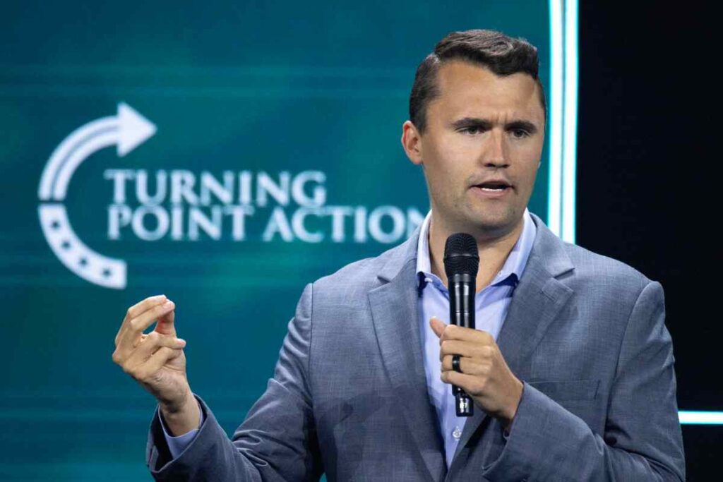Charlie Kirk ucciso durante un evento: chi era e i motivi dell'omicidio ...